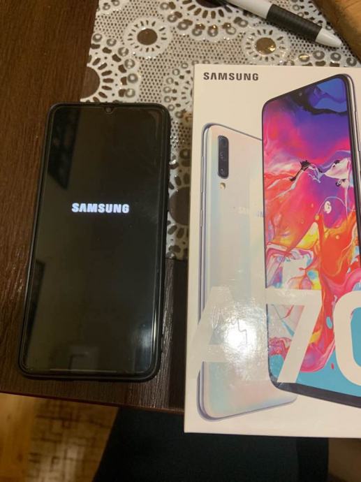 Мобильный телефон Samsung А70 - «норм» | отзывы
